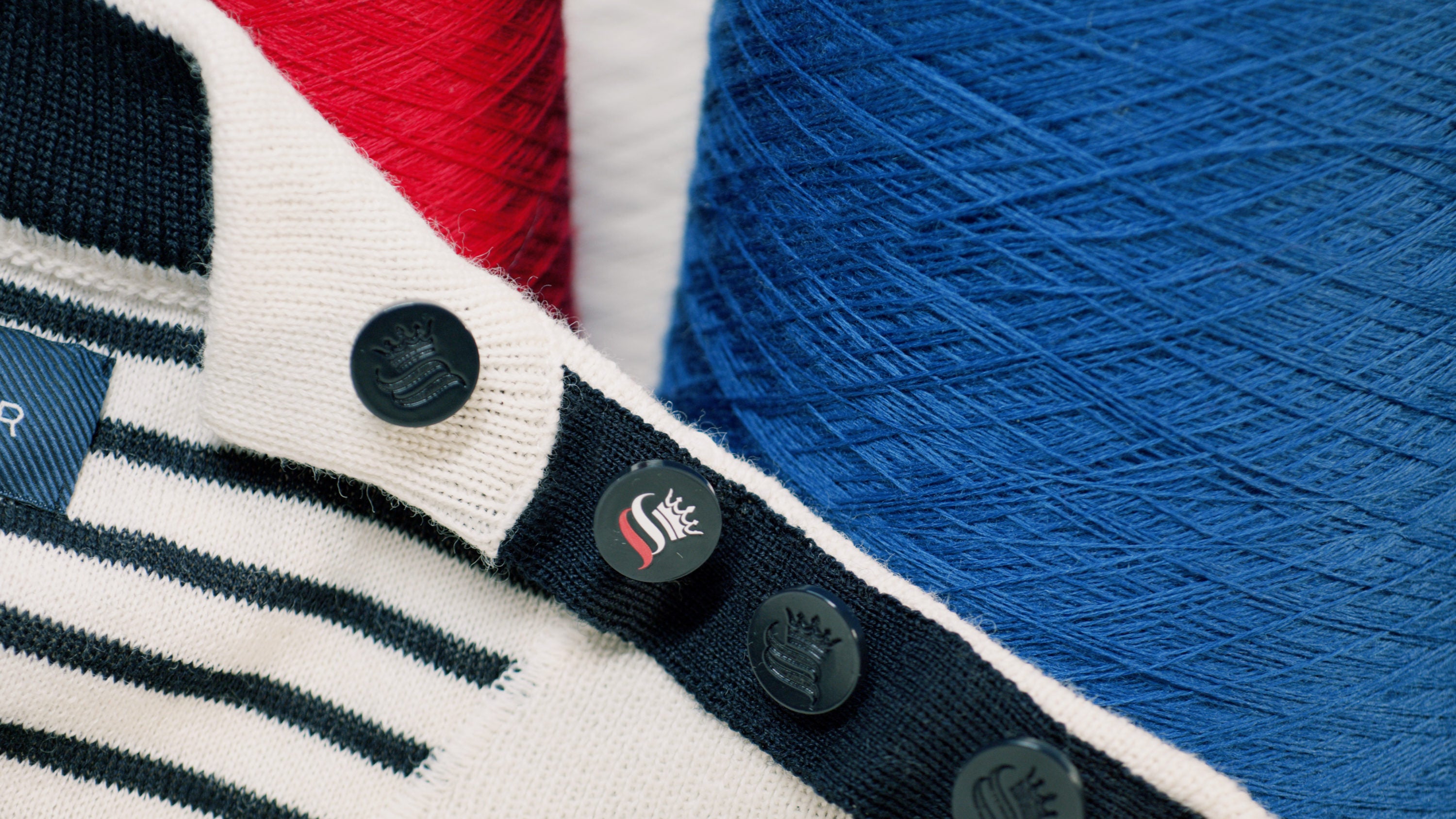 Qui se cache derrière Royal Mer